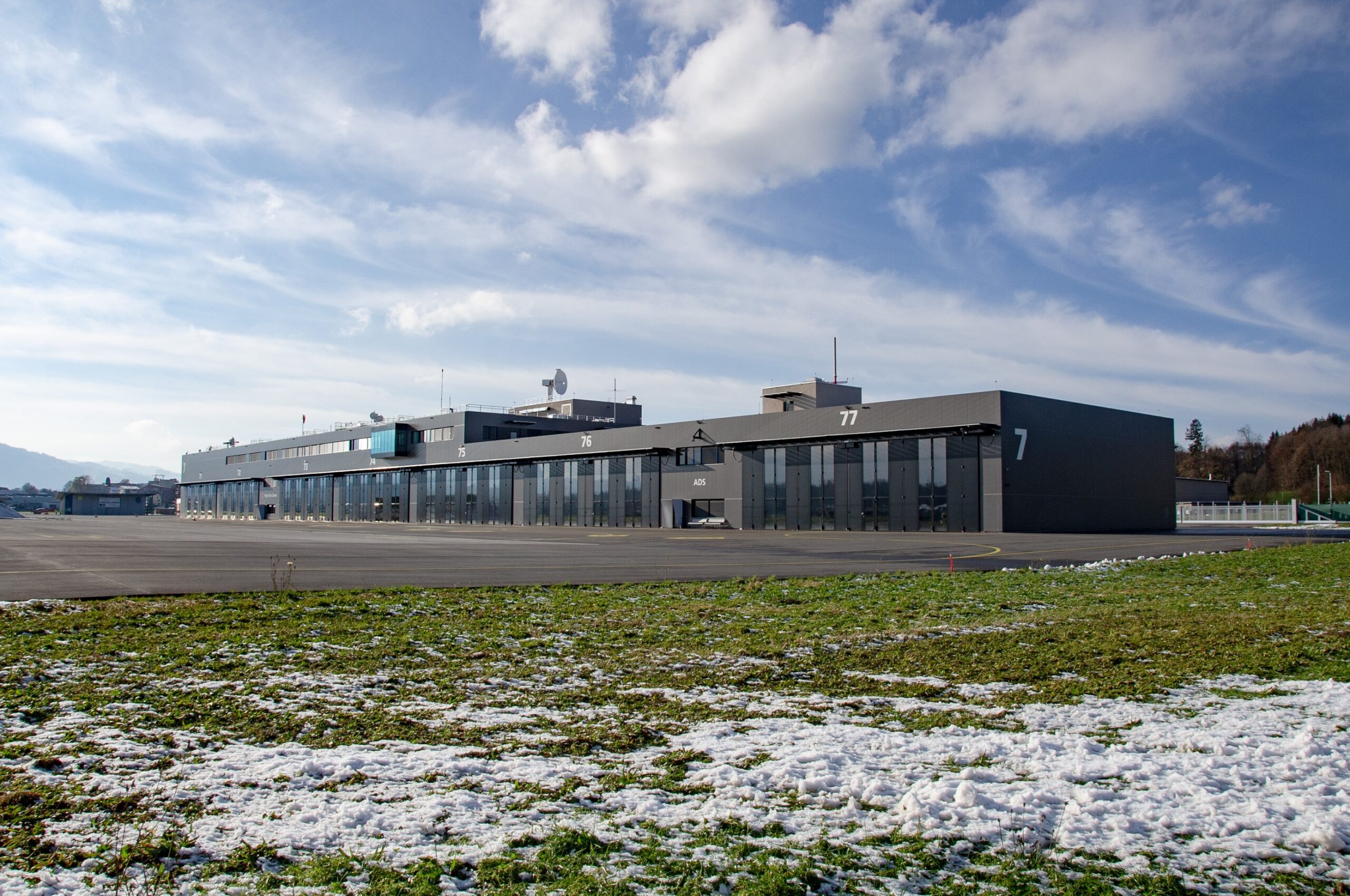 Neubau Zentrum Luftfahrtsysteme (ZLE), Emmen - ingenta ag